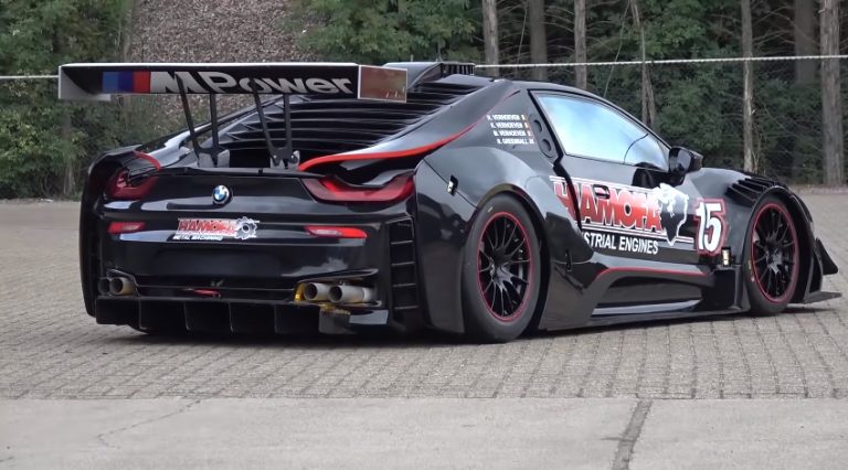 「BMW i8 GTR」誕生。540馬力、4リッターV8エンジンをミッドに積むレーシングカー - Life in the FAST LANE.
