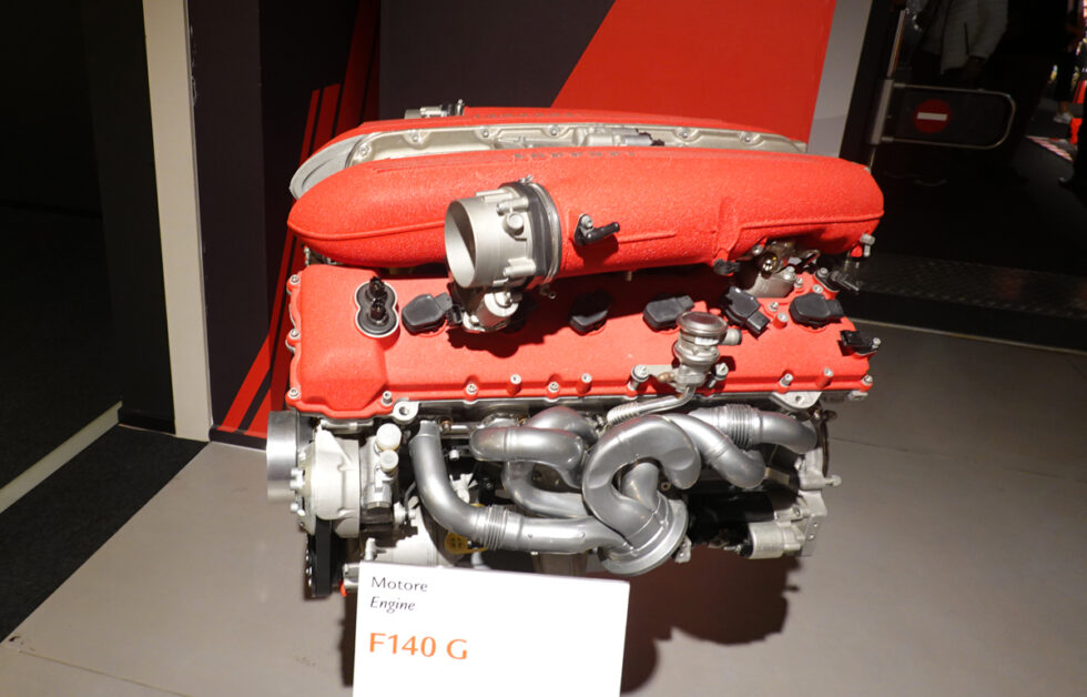 フェラーリとV12エンジンとの歩みを見てみよう。初期の「コロンボ」「ランプレディ」エンジンから現在のF140系に至るまで、そしてその特徴とは ...